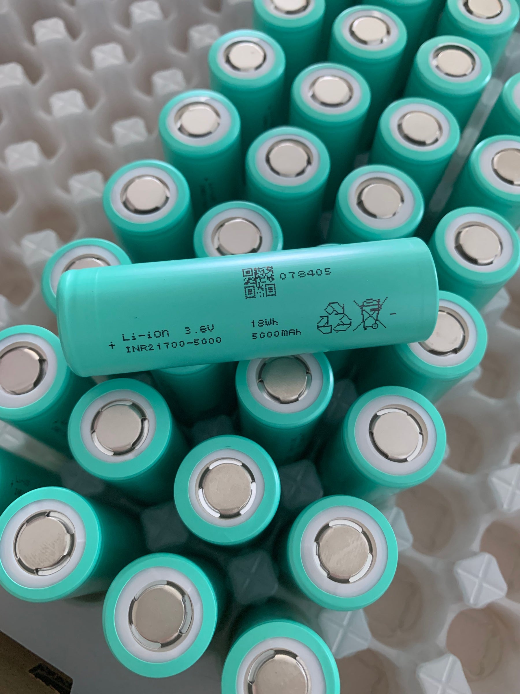 EVE 50PL 21700 5000 mAh 125A Battery - Tabless